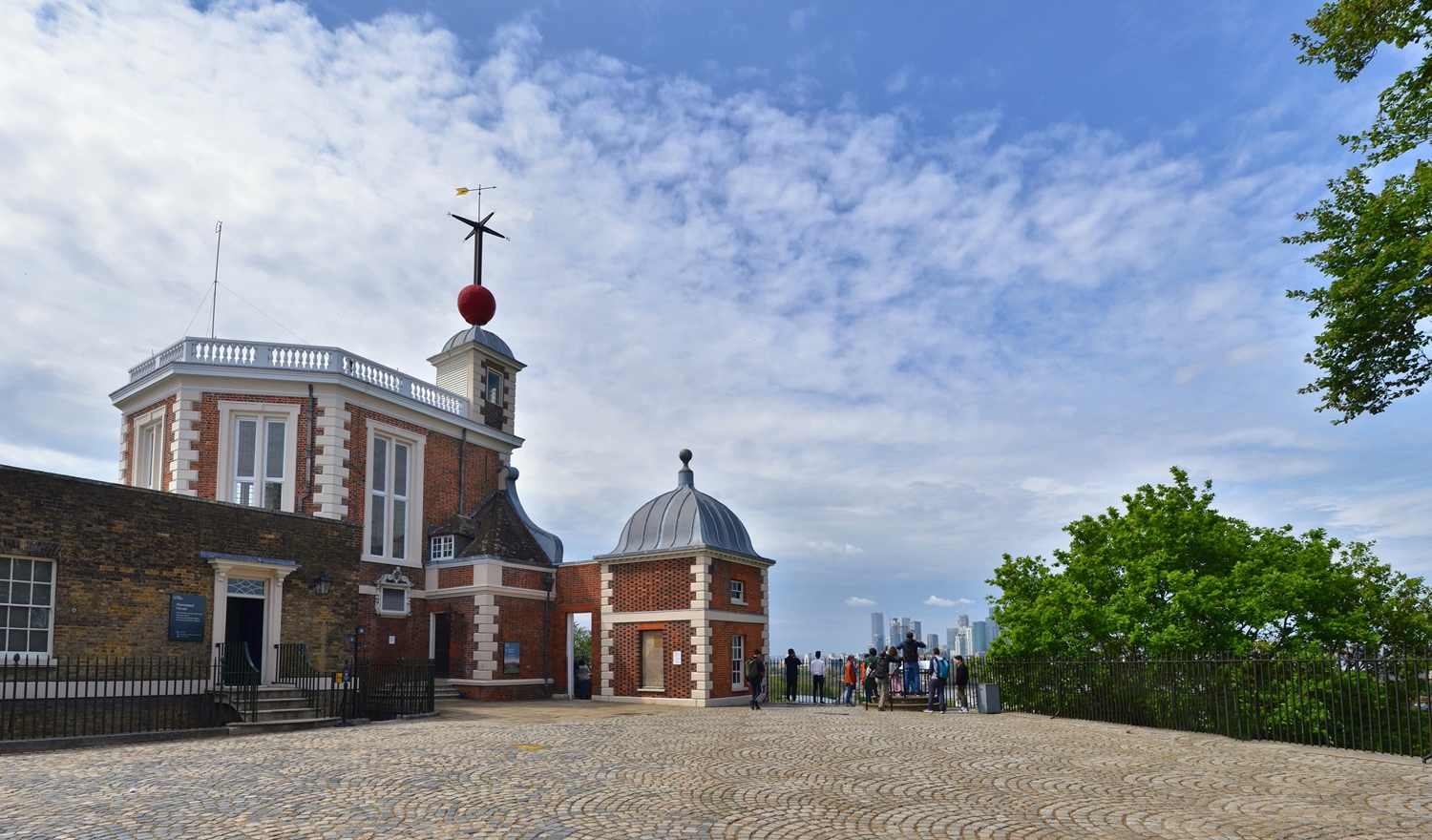 Discover Royal Museums of Greenwich and stand on the Prime Meridian ...
